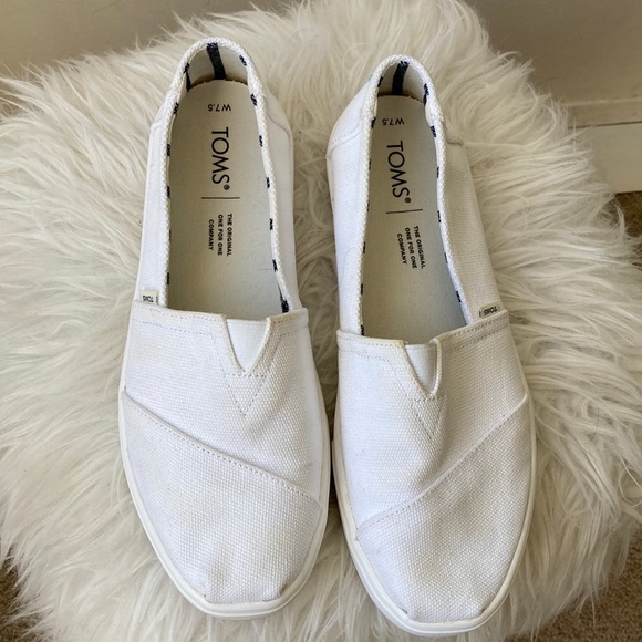 Toms | Shoes | Toms White Size 75 | Poshmark